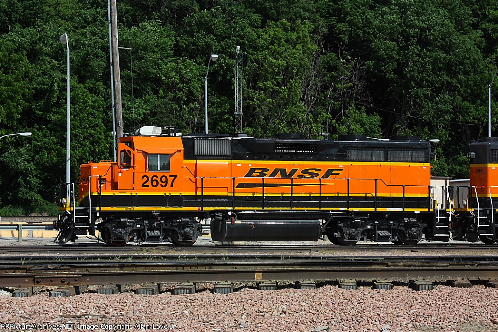 BNSF 2697